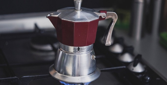 Cara Membuat Kopi Enak dengan Moka Pot, Resep dan Ukuran ...